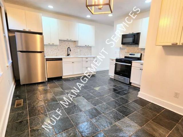 2 BR, 1.5 BA Apartment 3513 Penn Ave Front Sardis Way, Pittsburgh, PA 15201