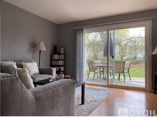 2 BR, 1.5 BA Apartment 3654 Kenbrooke Court, Unit 3654 Kenbrooke, Kalamazoo, MI 49006