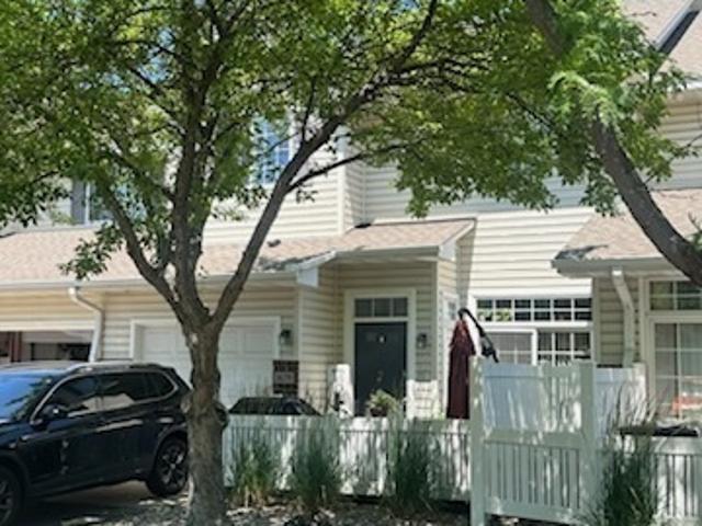 2 BR, 1.5 BA Apartment 3639 Vermilion Ct N, Eagan, MN 55122