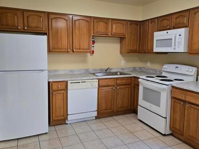 2 BR, 1.5 BA Apartment 3705 Simone Gardens, Unit B, Metairie, LA 70002