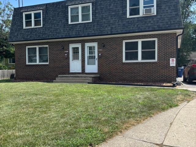 2 BR, 1.5 BA Apartment 3809 34th Street, Des Moines, IA 50310