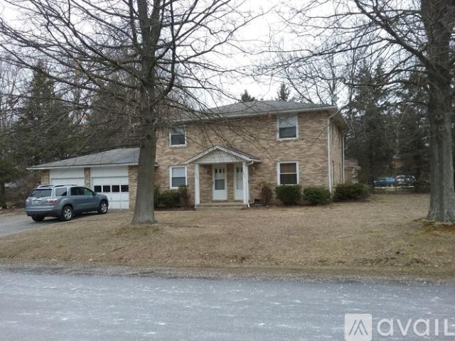 2 BR, 1.5 BA Apartment 3837 Beech Hill Rd NW, Unit 3837, North Canton, OH 44720