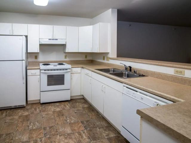 2 BR, 1.5 BA Apartment 3904 S Prairie Hill Ln Unit 1 311, Milwaukee, WI 53228