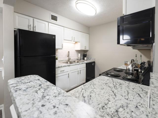 2 BR, 1.5 BA Apartment 3911 Steam Mill Road Unit F 02, Columbus, GA 31907