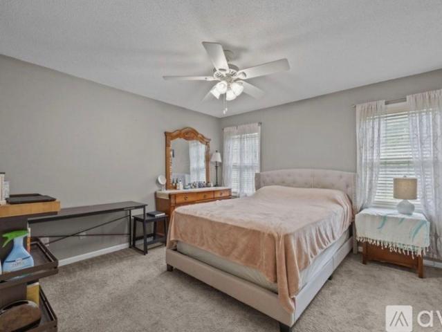 2 BR, 1.5 BA Apartment 3917 Sterling Pointe Drive, Winterville, NC 28590