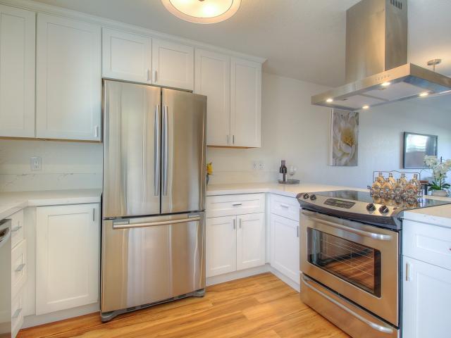 2 BR, 1.5 BA Apartment 4050 Hoen Avenue, Santa Rosa, CA 95405
