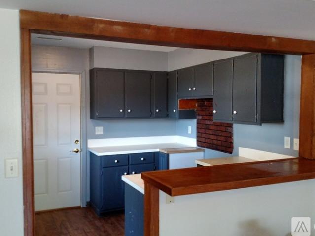 2 BR, 1.5 BA Apartment 407 N Marshall St, Unit 407, Prairie City, IA 50228