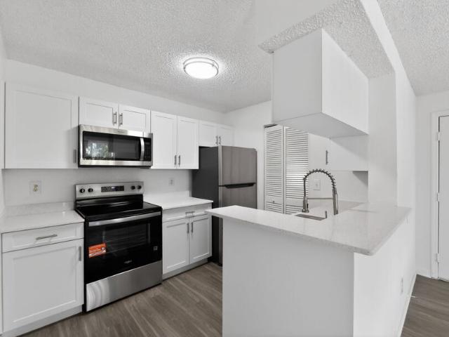 2 BR, 1.5 BA Apartment 4001 W McNab Road Unit F 202, Pompano Beach, FL 33069