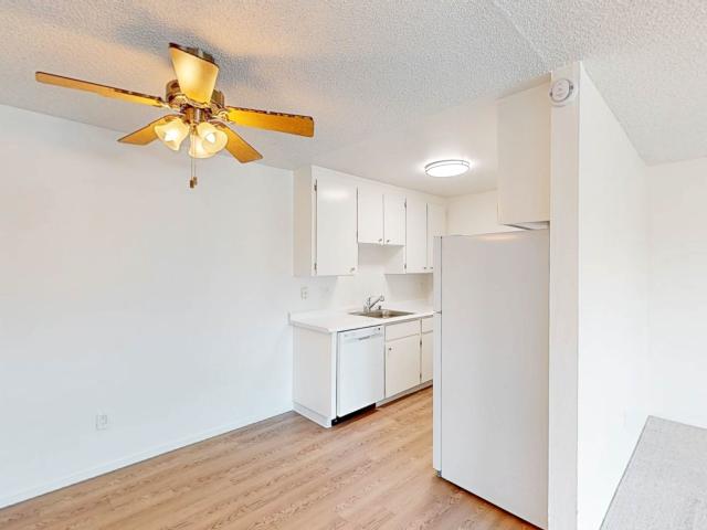 2 BR, 1.5 BA Apartment 400 Alameda Del Prado, Novato, CA 94949