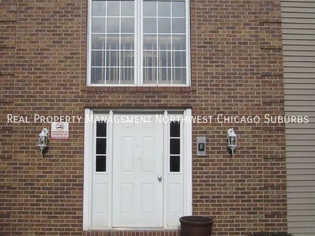 2 BR, 1.5 BA Apartment 400 S. Peace Road, Sycamore, IL 60178
