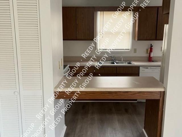 2 BR, 1.5 BA Apartment 400 Trailblazer drive unit, Travelers Rest, SC 29690