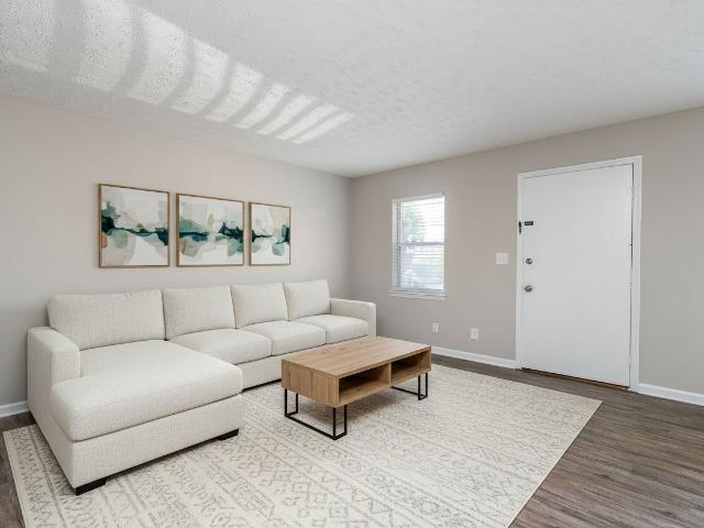 2 BR, 1.5 BA Apartment 402 East Mountain View Road Unit 1 402 4, Johnson City, TN 37601