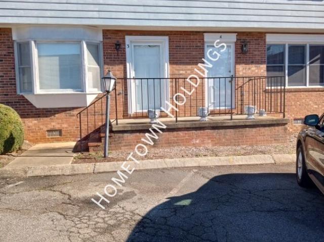 2 BR, 1.5 BA Apartment 40 Candlewyck Ct Apt Martinsville, VA 24112