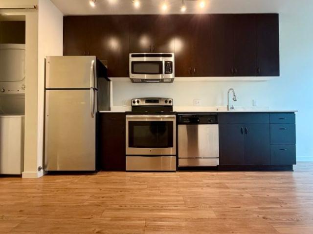 2 BR, 1.5 BA Apartment 418 Bellevue Avenue East Unit 103, Seattle, WA 98102