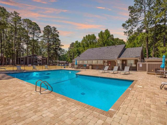 2 BR, 1.5 BA Apartment 425 Woodstream Trl Unit 404 404 D, Fayetteville, NC 28314
