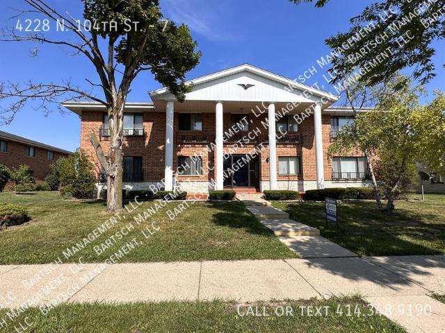2 BR, 1.5 BA Apartment 4228 N. 104th St Milwaukee, WI 53222