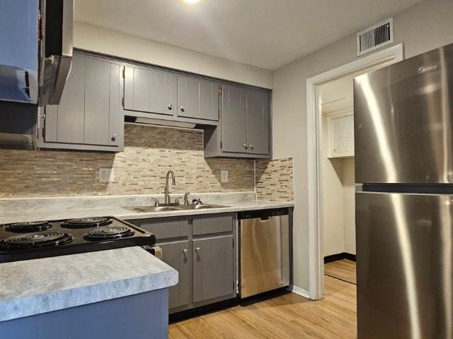2 BR, 1.5 BA Apartment 4370 Flowerdale Avenue, Apt D Unit 4370 Flowerdale Ave C, Dayton, OH 45429
