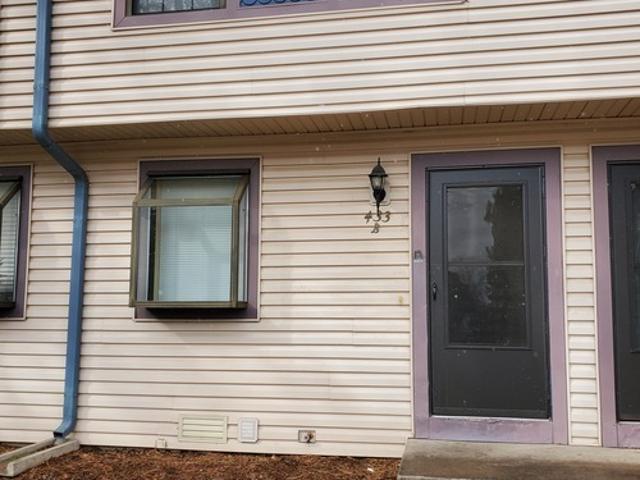 2 BR, 1.5 BA Apartment 433 South Kittredge Street, Unit B, Aurora, CO 80017