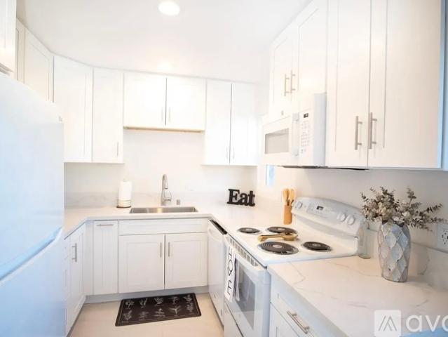 2 BR, 1.5 BA Apartment 4475 Dale Avenue, Unit #104, La Mesa, CA 91941