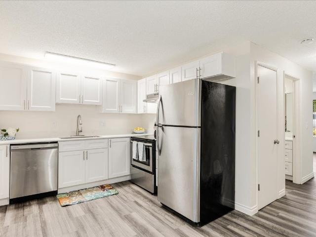 2 BR, 1.5 BA Apartment 4483 SE Roethe Road Unit 4513E, Portland, OR 97267