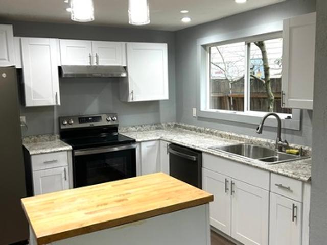 2 BR, 1.5 BA Apartment 4405 228th St SW, Unit 1, Mountlake Terrace, WA 98043