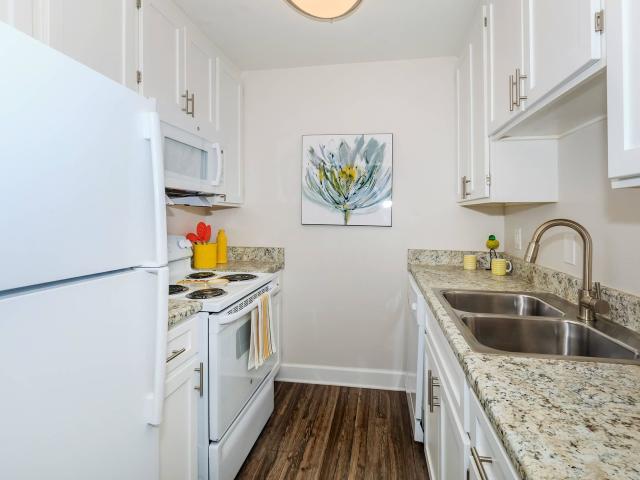 2 BR, 1.5 BA Apartment 4700 Humber Dr #2 Unit G09, Nashville, TN 37211