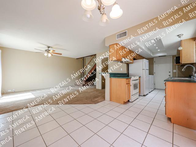 2 BR, 1.5 BA Apartment 4809 E Euclid Ave, Phoenix, AZ 85044