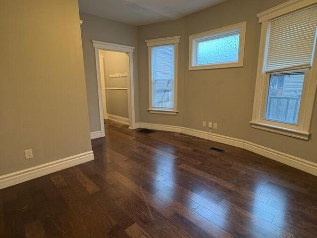 2 BR, 1.5 BA Apartment 480 Vera, Windsor, ON N9A 5W3