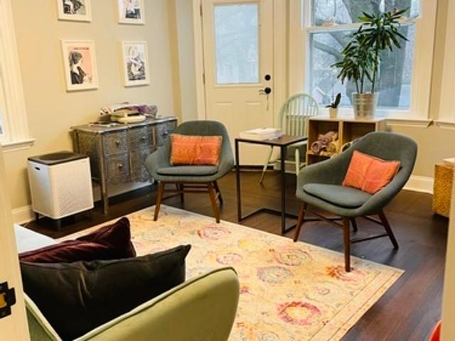 2 BR, 1.5 BA Apartment 493 Whitney Ave, Unit 3, New Haven, CT 06511