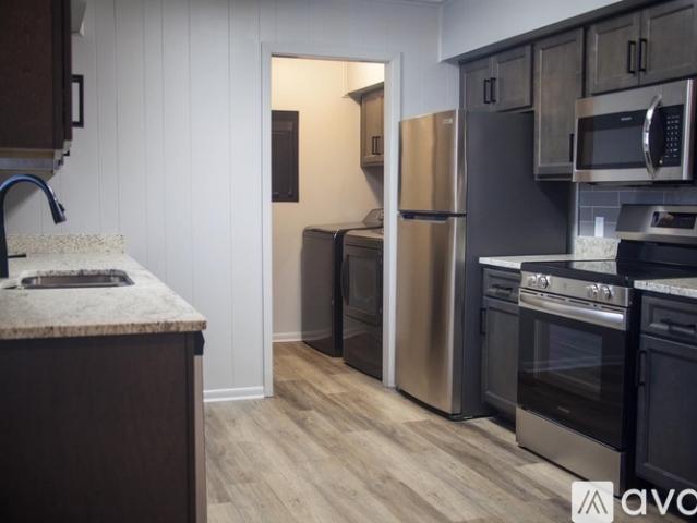 2 BR, 1.5 BA Apartment 506 W Elm Ave, Unit A, Jonesboro, AR 72401