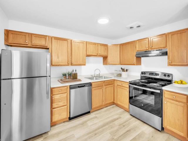 2 BR, 1.5 BA Apartment 502 West River Road Unit 055, Hooksett, NH 03106