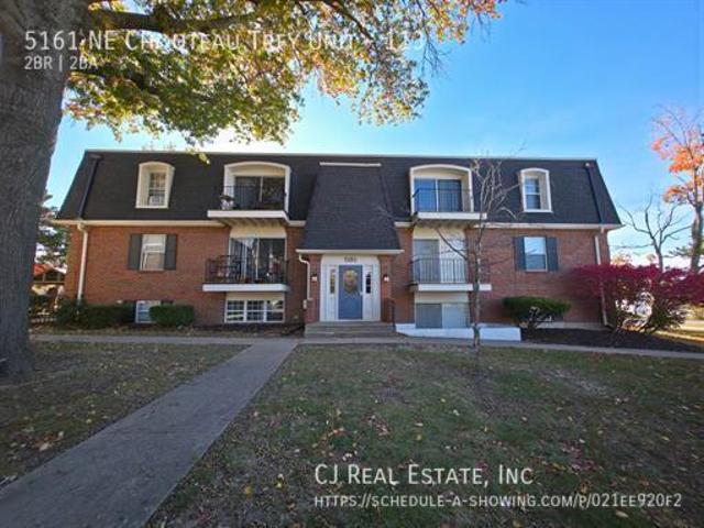 2 BR, 1.5 BA Apartment 5161 NE Chouteau Trfy Unit, Kansas City, MO 64119