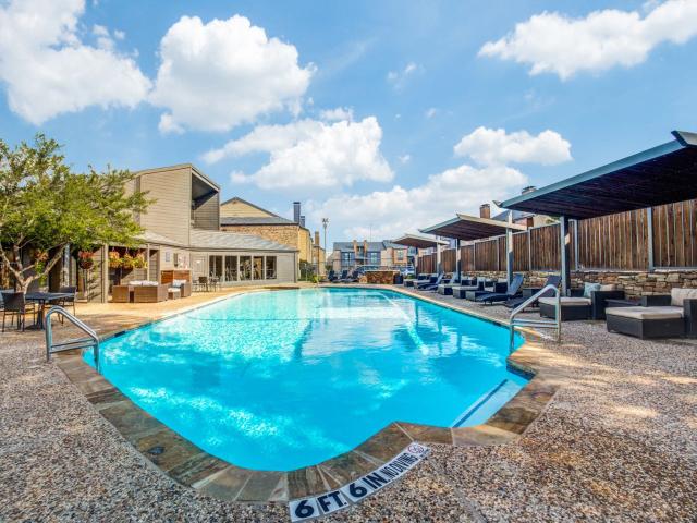 2 BR, 1.5 BA Apartment 5100 River Valley Blvd Unit 2405, Fort Worth, TX 76132