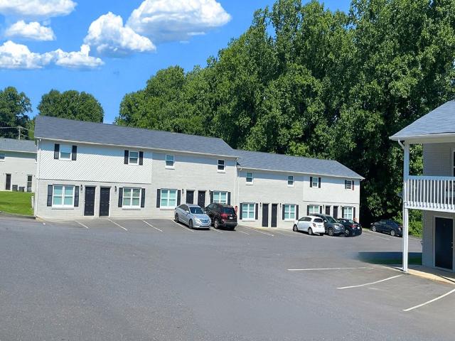 2 BR, 1.5 BA Apartment 526 Carl Street Unit 1550 4, Gastonia, NC 28056