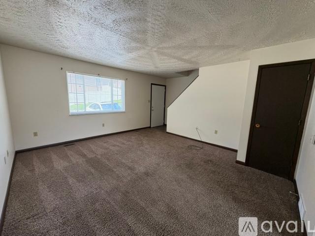 2 BR, 1.5 BA Apartment 5271 W Pea Ridge Rd, Unit 17, Huntington, WV 25705
