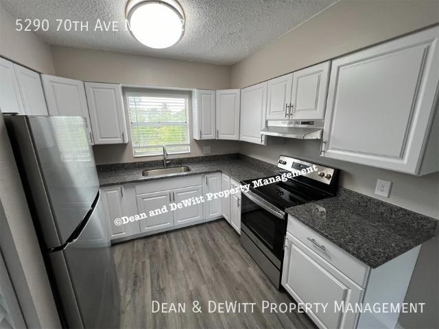 2 BR, 1.5 BA Apartment 5290 70th Ave N, Pinellas Park, FL 33781
