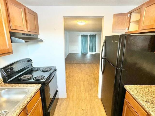 2 BR, 1.5 BA Apartment 52 Perry Hill Rd, Ashford, CT 06278