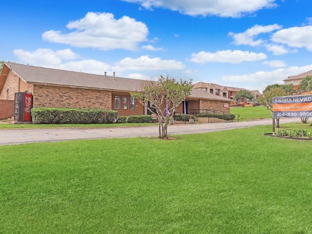 2 BR, 1.5 BA Apartment 5324 Preakness Ln Unit 21 101, Dallas, TX 75211