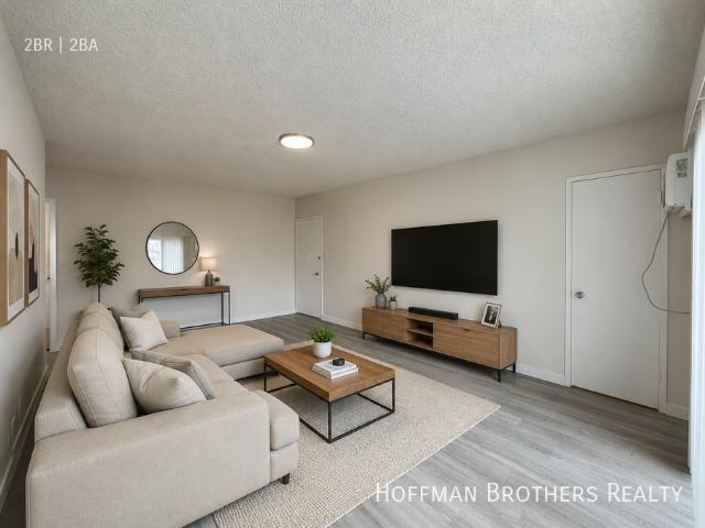 2 BR, 1.5 BA Apartment 5433 Sepulveda Blvd, Sherman Oaks, CA 91411