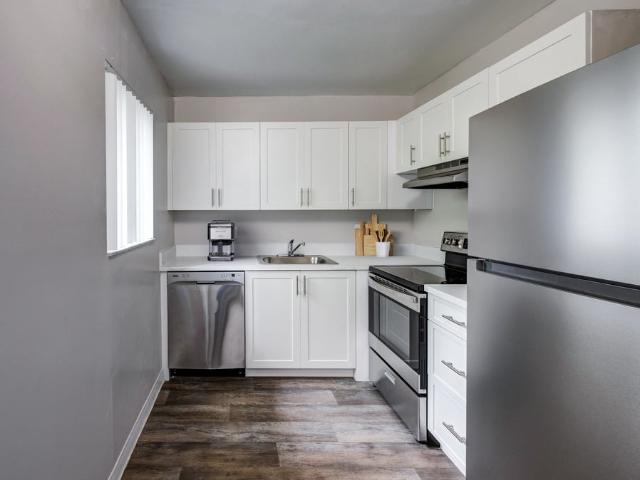 2 BR, 1.5 BA Apartment 555 Kirk Road Unit B221, Lake Worth, FL 33461