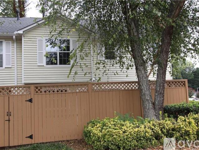 2 BR, 1.5 BA Apartment 5577 Clover Rise Ln, Norcross, GA 30093