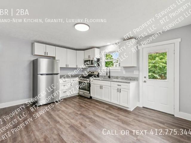 2 BR, 1.5 BA Apartment 553 Farnsworth Ave, Clairton, PA 15025
