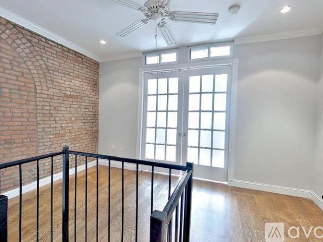 2 BR, 1.5 BA Apartment 566 Hudson St, Unit 1, New York City, NY 10014