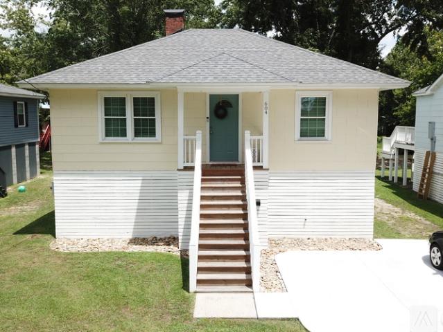 2 BR, 1.5 BA Apartment 604 East 4th Street, Washington, NC 27889