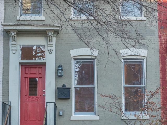 2 BR, 1.5 BA Apartment 609 10th St NE, Washington, DC 20002