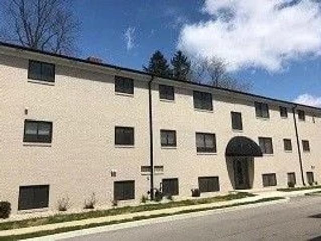 2 BR, 1.5 BA Apartment 6018 North College Avenue Unit 2 beds, 1.5 baths, $1226, Indianapolis, IN 46220