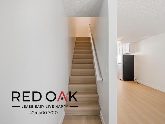 2 BR, 1.5 BA Apartment 619 N Kingsley Dr, Los Angeles, CA 90004