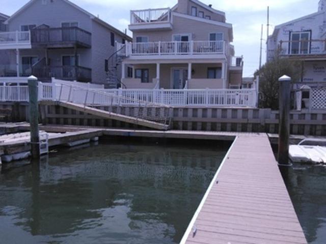 2 BR, 1.5 BA Apartment 611 W Burk Ave, Unit A, Wildwood, NJ 08260