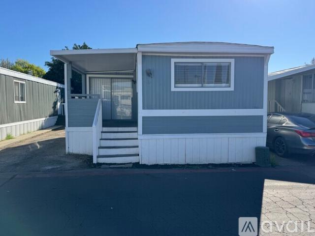 2 BR, 1.5 BA Apartment 63 Ernie St, Loma Linda, CA 92354