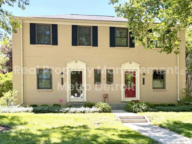 2 BR, 1.5 BA Apartment 655 N. Eton St Unit, Birmingham, MI 48009